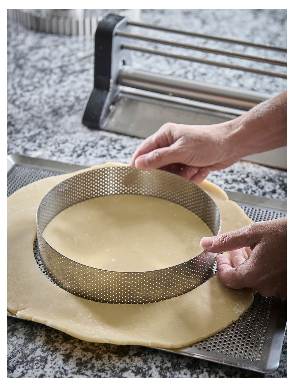 Perforated Pastry Ring - Ø 24cm x H 4.5cm - De Buyer - Meilleur du Chef
