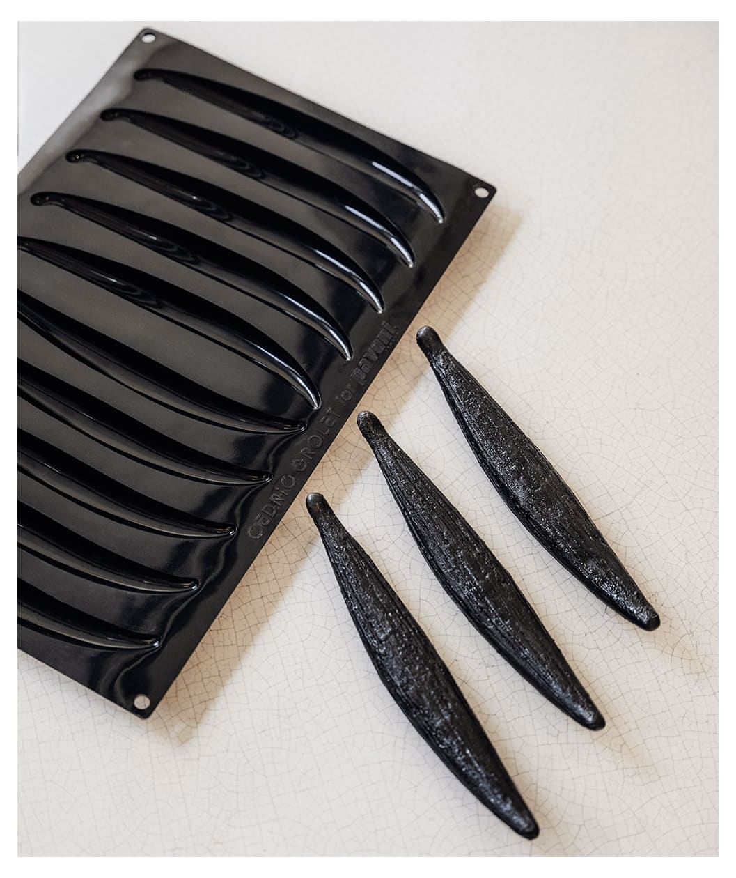 Pavoflex Silicone Mould - 10 Vanilla Pod Shapes - 40 x 30cm - Pavoni ...