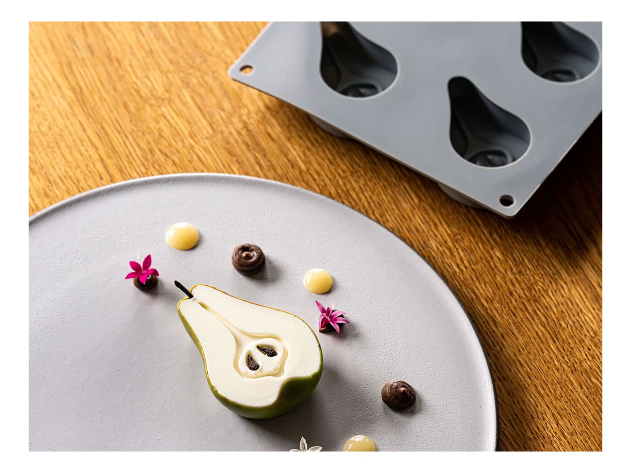 Pavoflex Silicone Mould - 8 pear halves - 30 x 17.5cm - Pavoni ...