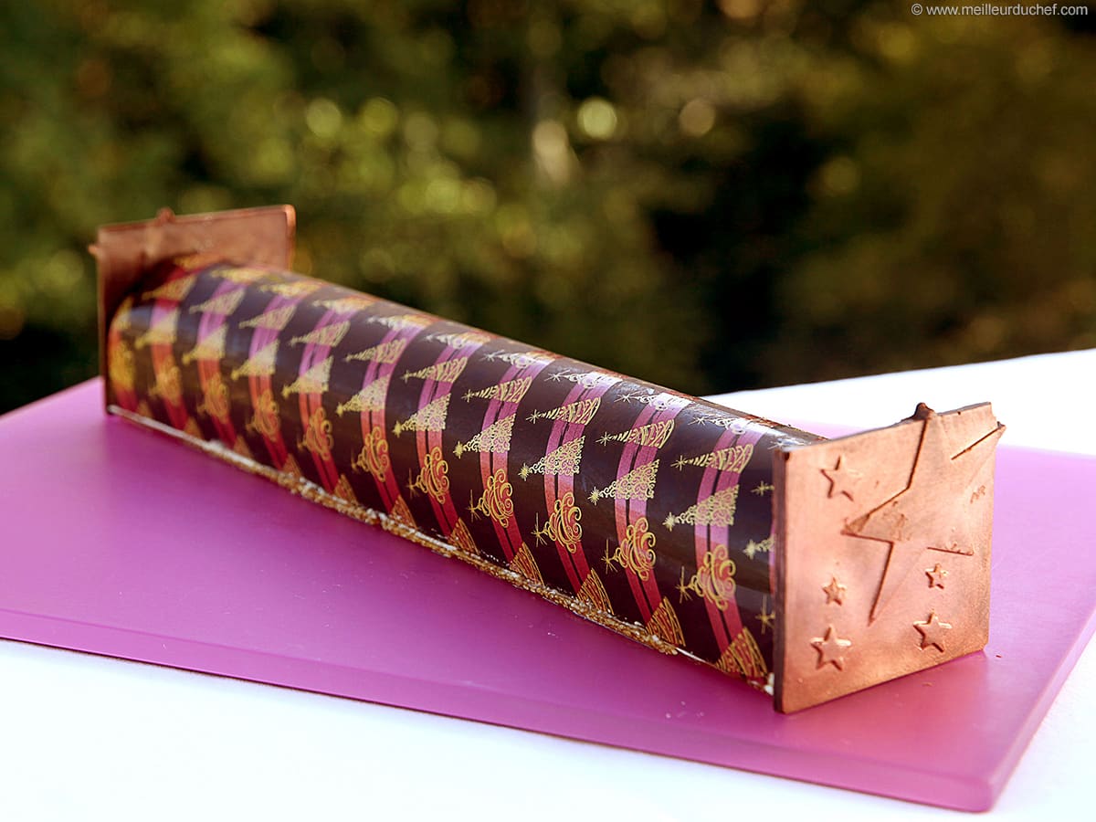 Passion Fruit Yule Log with a Chocolate Insert - Recipe with images ...