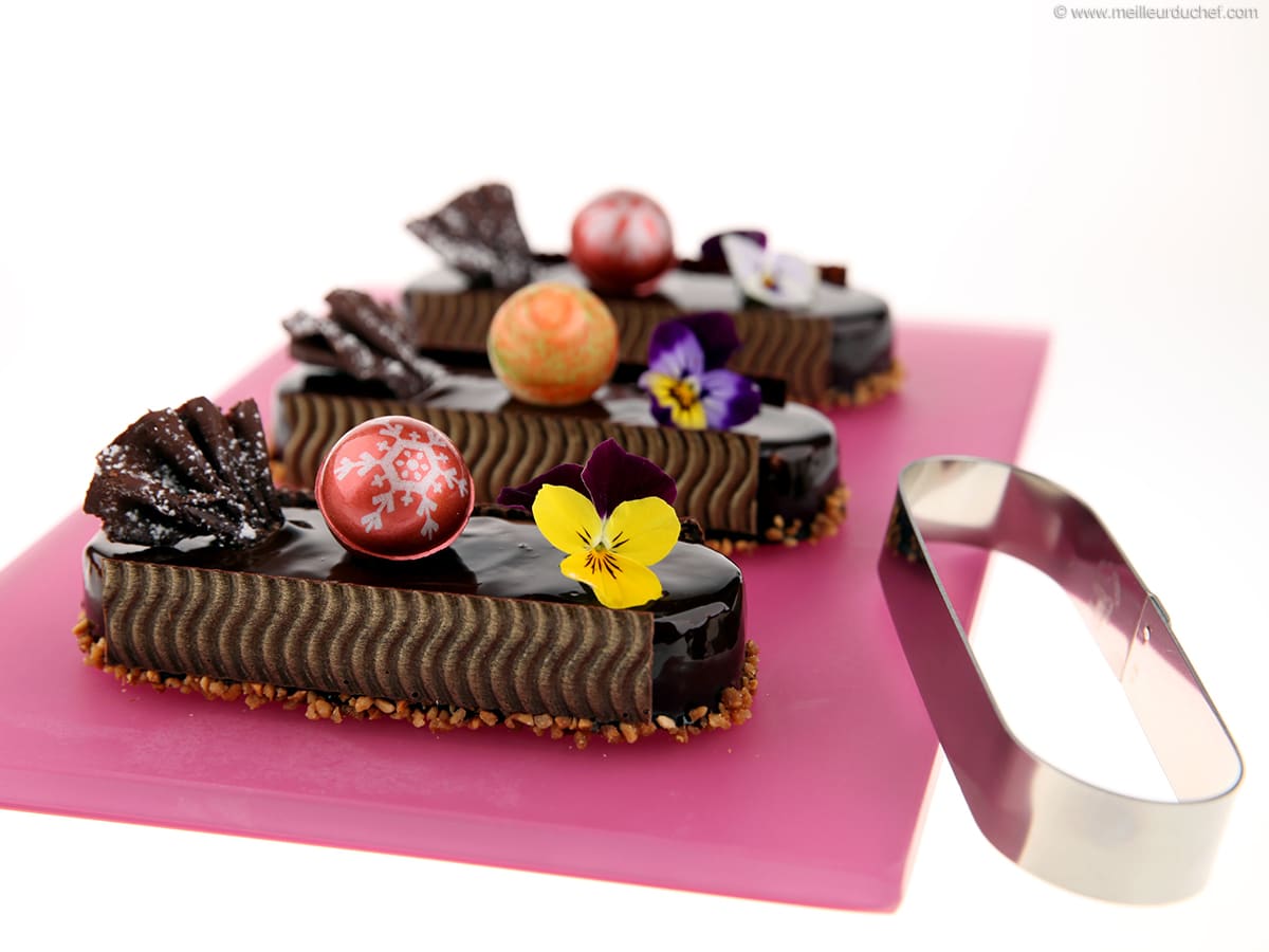 Pear & Chocolate Mini Yule Logs - Illustrated recipe - Meilleur du Chef