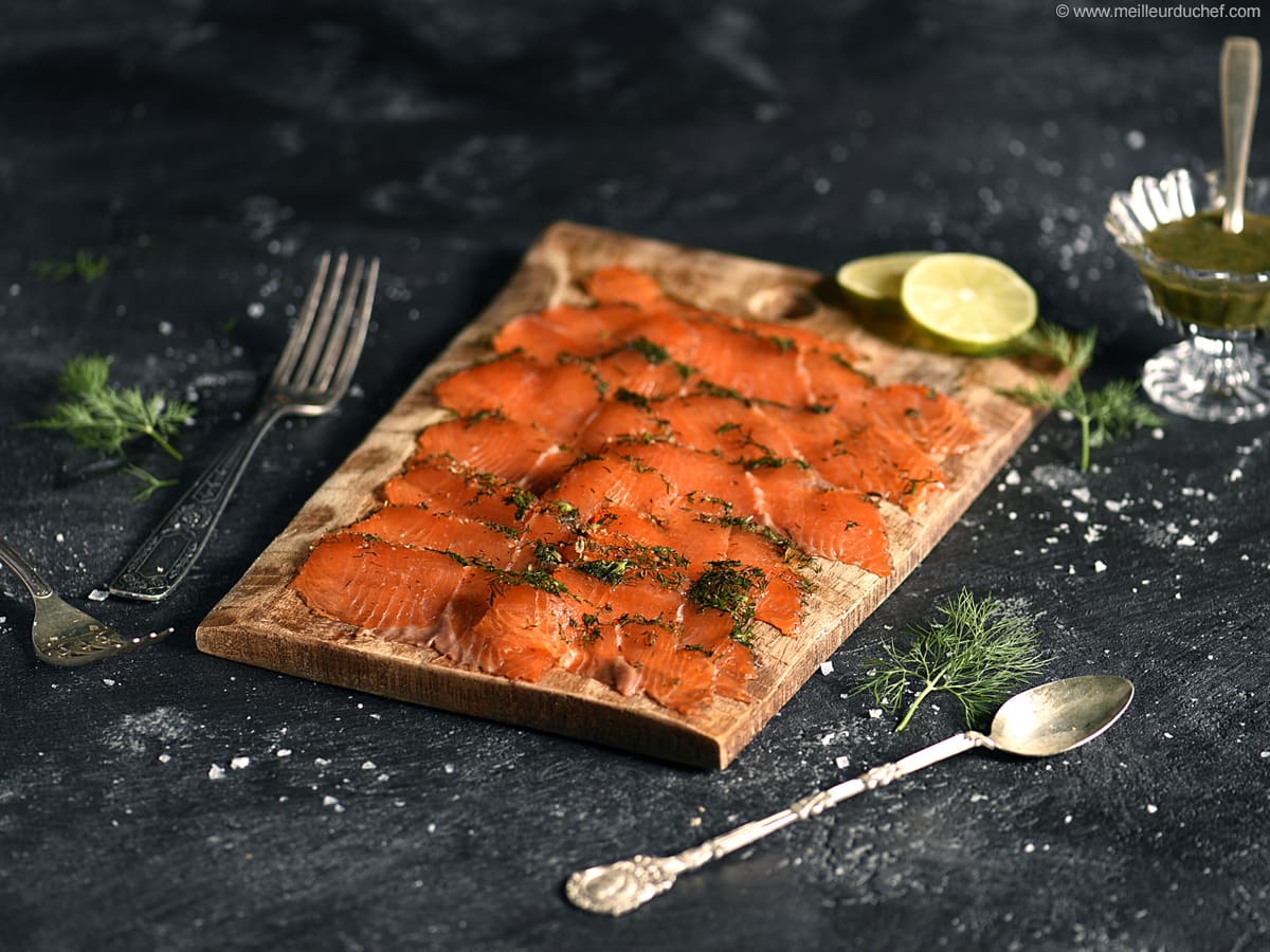 Salmon Gravlax with Dill Sauce - Recipe with images - Meilleur du Chef